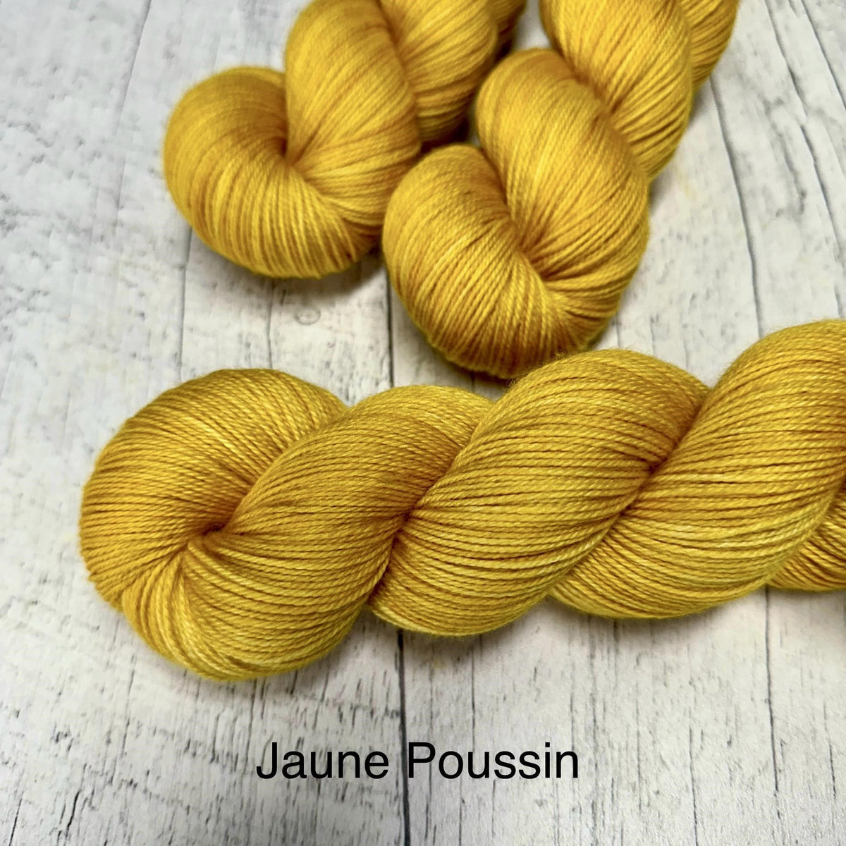 Jaune Poussin – Entre Soeurs Et Laine